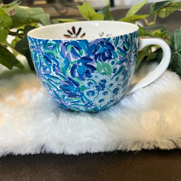 Lilly Pulitzer | Dining | Lilly Pulitzer Lion Around Mug | Poshmark